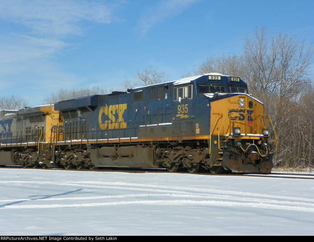 CSX 935
